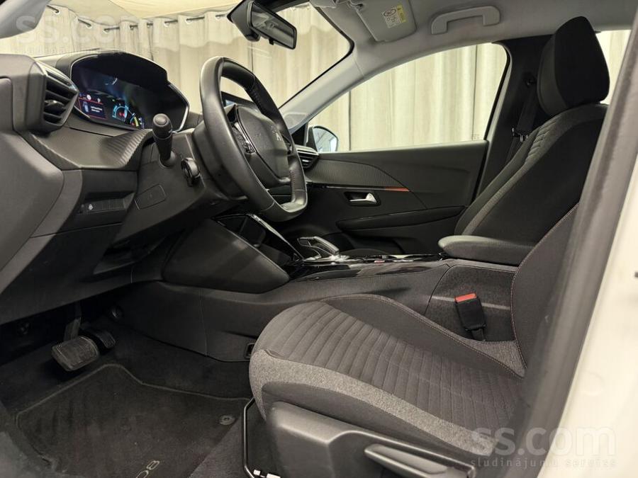 Balts Peugeot 208 2021 Rīga, ar dzinēja tilpumu 1.20 L un nobraukumu 39 tūkst. km par 13490 €, foto 12 vietnē AUTOMOTO.COM.LV