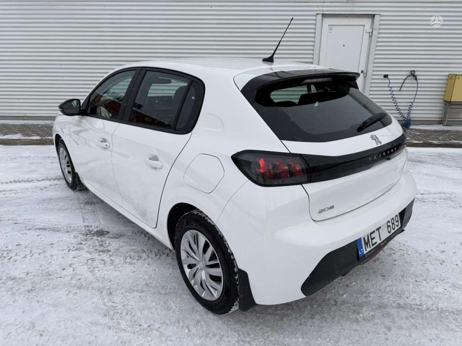 White Peugeot 208 2022 in Vilnius, with an engine capacity of 1.50 L and mileage of 245 thousand km for 7250 €, photo 5 on AUTOMOTO.COM.LV