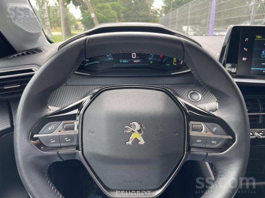 Balts Peugeot 208 2022 Rīga, ar dzinēja tilpumu 0.00 L un nobraukumu 66 tūkst. km par 17990 €, foto 24 vietnē AUTOMOTO.COM.LV