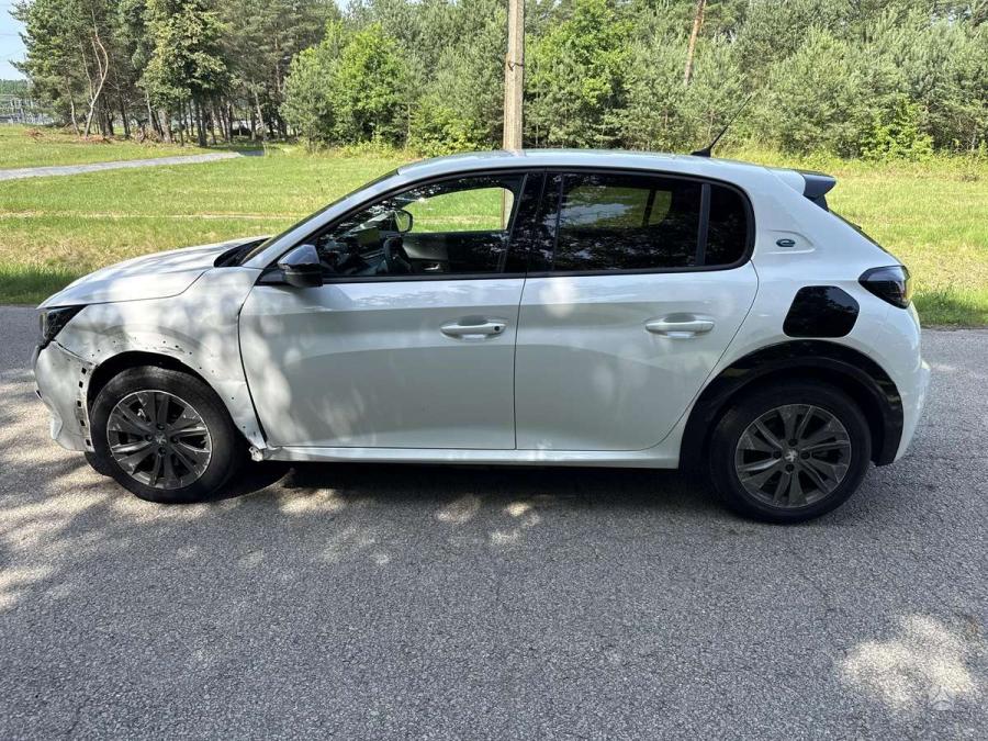 Balts Peugeot 208 2023 Kauņa, ar dzinēja tilpumu 0.00 L un nobraukumu 21 tūkst. km par 8800 €, foto 7 vietnē AUTOMOTO.COM.LV