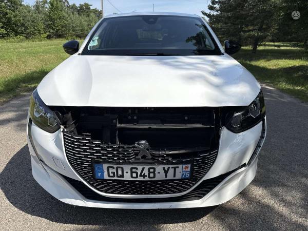 White Peugeot 208 2023 in Kaunas, with an engine capacity of 0.00 L and mileage of 21 thousand km for 8800 €, photo 10 on AUTOMOTO.COM.LV