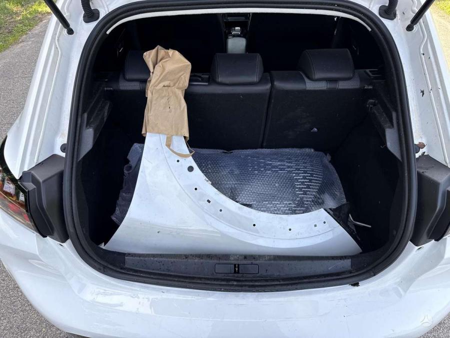 Balts Peugeot 208 2023 Kauņa, ar dzinēja tilpumu 0.00 L un nobraukumu 21 tūkst. km par 8800 €, foto 14 vietnē AUTOMOTO.COM.LV