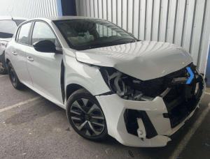 White Peugeot 208 2025 in Vilnius, with an engine capacity of 0.00 L and mileage of 6 thousand km for 7200 €, photo 4 on AUTOMOTO.COM.LV