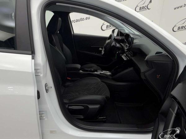 White Peugeot 208 2025 in Vilnius, with an engine capacity of 0.00 L and mileage of 8 thousand km for 18900 €, photo 5 on AUTOMOTO.COM.LV
