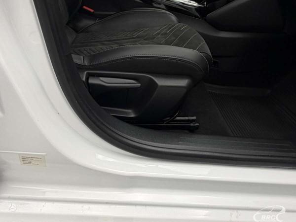 White Peugeot 208 2025 in Vilnius, with an engine capacity of 0.00 L and mileage of 8 thousand km for 18900 €, photo 7 on AUTOMOTO.COM.LV