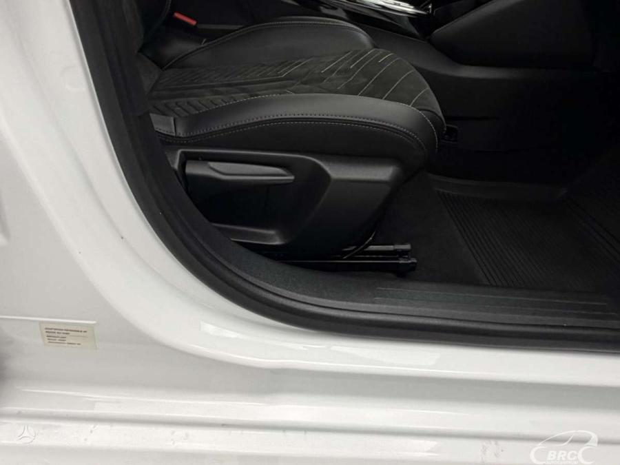 White Peugeot 208 2025 in Vilnius, with an engine capacity of 0.00 L and mileage of 8 thousand km for 18900 €, photo 8 on AUTOMOTO.COM.LV