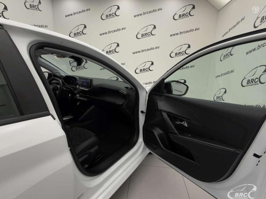 White Peugeot 208 2025 in Vilnius, with an engine capacity of 0.00 L and mileage of 8 thousand km for 18900 €, photo 10 on AUTOMOTO.COM.LV