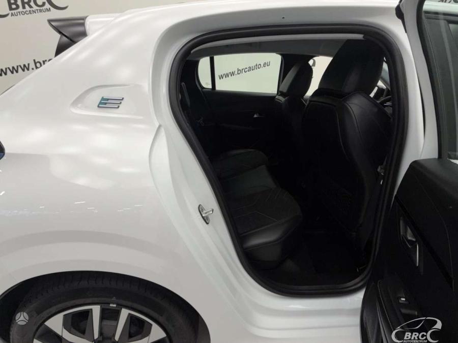 White Peugeot 208 2025 in Vilnius, with an engine capacity of 0.00 L and mileage of 8 thousand km for 18900 €, photo 11 on AUTOMOTO.COM.LV