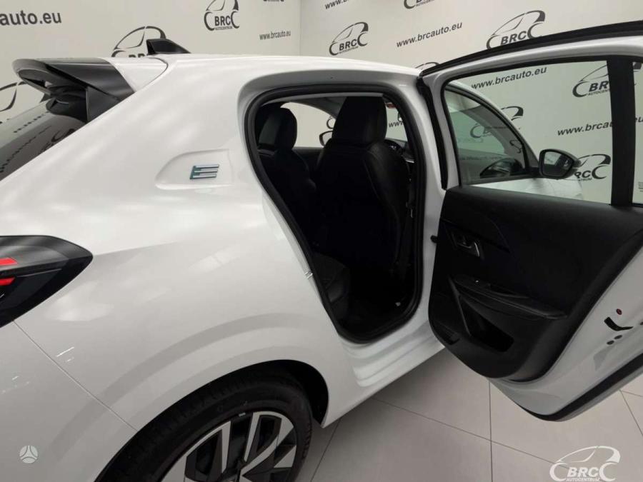 White Peugeot 208 2025 in Vilnius, with an engine capacity of 0.00 L and mileage of 8 thousand km for 18900 €, photo 14 on AUTOMOTO.COM.LV