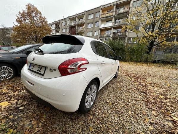 Balts Peugeot 208 2014 Rīga, ar dzinēja tilpumu 1.40 L un nobraukumu 178 tūkst. km par 5700 €, foto 3 vietnē AUTOMOTO.COM.LV