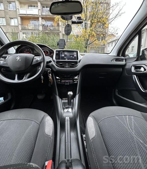 Balts Peugeot 208 2014 Rīga, ar dzinēja tilpumu 1.40 L un nobraukumu 178 tūkst. km par 5700 €, foto 6 vietnē AUTOMOTO.COM.LV