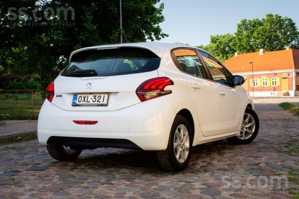Balts Peugeot 208 2018 Rīga, ar dzinēja tilpumu 1.20 L un nobraukumu 160 tūkst. km par 6200 €, foto 6 vietnē AUTOMOTO.COM.LV