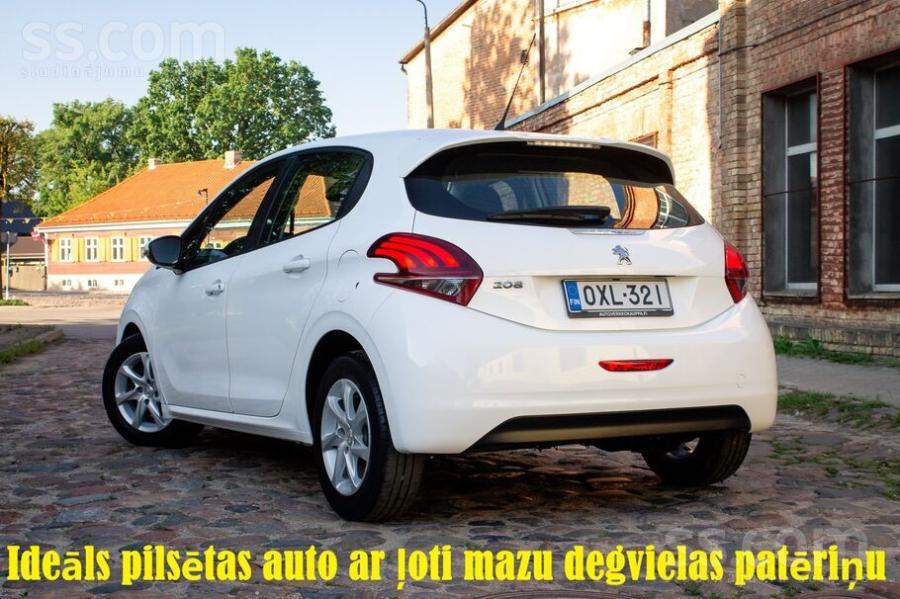 White Peugeot 208 2018 in Riga, with an engine capacity of 1.20 L and mileage of 160 thousand km for 6200 €, photo 6 on AUTOMOTO.COM.LV