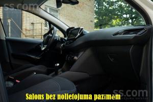 White Peugeot 208 2018 in Riga, with an engine capacity of 1.20 L and mileage of 160 thousand km for 6200 €, photo 9 on AUTOMOTO.COM.LV