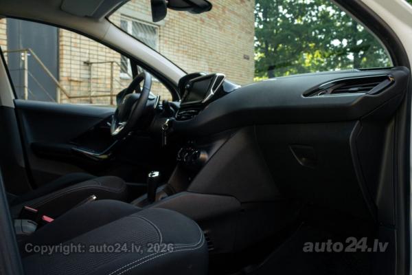 Balts Peugeot 208 2018 Rīga, ar dzinēja tilpumu 1.20 L un nobraukumu 160 tūkst. km par 6200 €, foto 7 vietnē AUTOMOTO.COM.LV