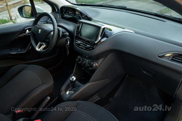 Balts Peugeot 208 2018 Rīga, ar dzinēja tilpumu 1.20 L un nobraukumu 160 tūkst. km par 6200 €, foto 8 vietnē AUTOMOTO.COM.LV