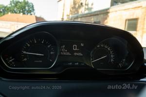 Белый Пежо 208 2018 в Рига, объемом двигателя 1.20 л и пробегом 160 тыс. км за 6200 €, фото 21 на AUTOMOTO.COM.LV