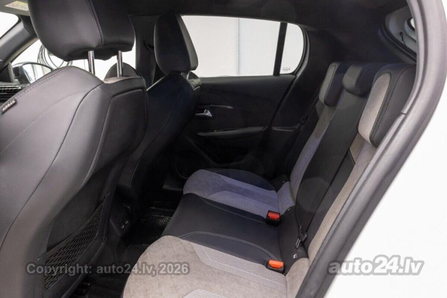 Balts Peugeot 208 2021 Jehvi, ar dzinēja tilpumu 1.00 L un nobraukumu 107 tūkst. km par 13000 €, foto 15 vietnē AUTOMOTO.COM.LV