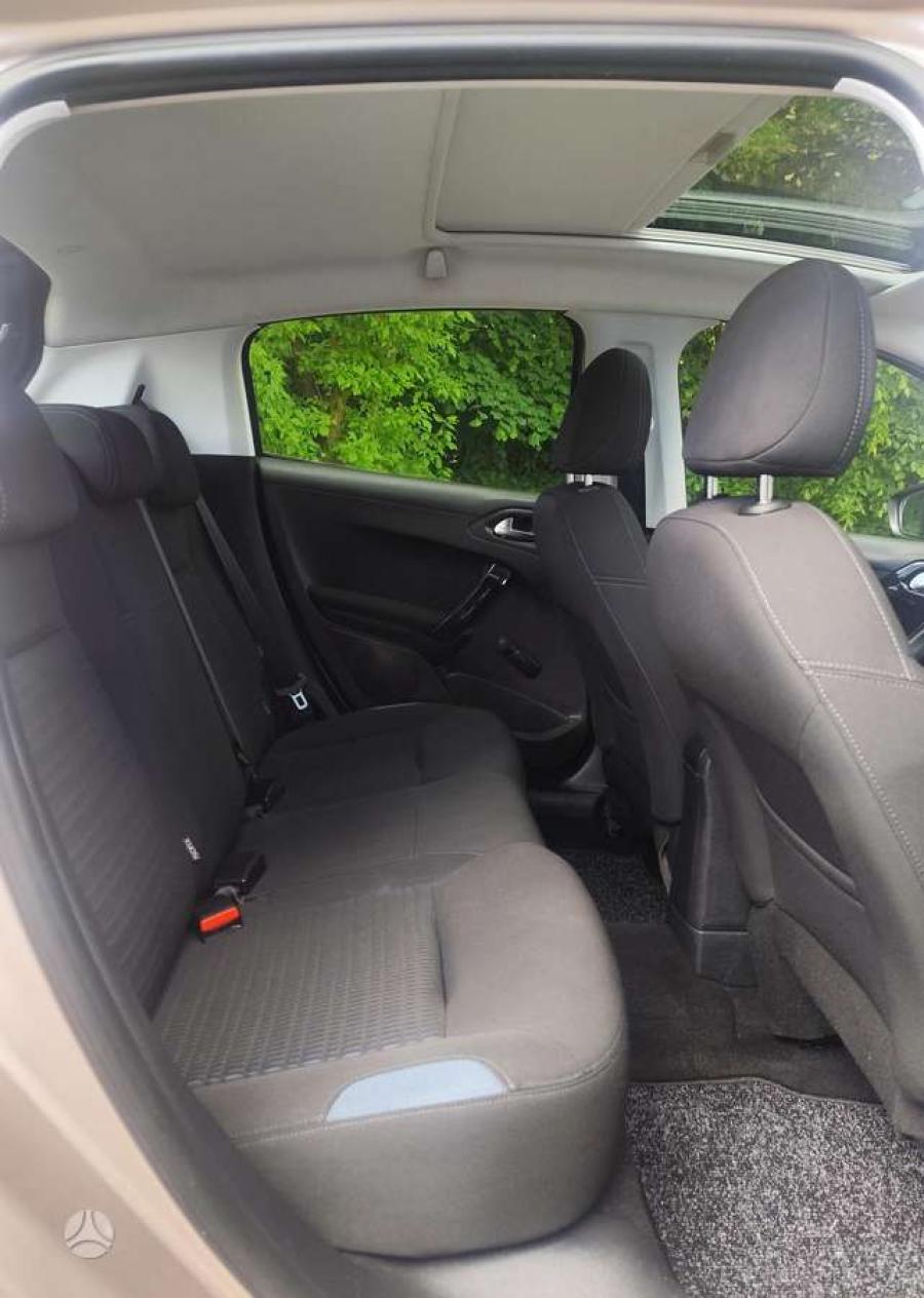 Yellow Peugeot 208 2012 in Siauliai, with an engine capacity of 1.60 L and mileage of 216 thousand km for 3850 €, photo 12 on AUTOMOTO.COM.LV