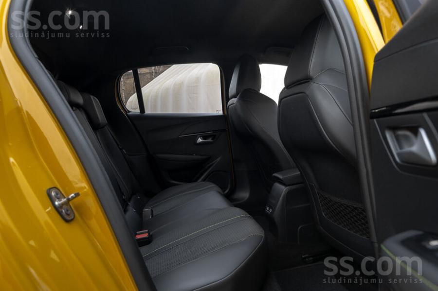 Yellow Peugeot 208 2020 in Jelgava, with an engine capacity of 1.20 L and mileage of 67 thousand km for 15490 €, photo 12 on AUTOMOTO.COM.LV