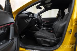 Yellow Peugeot 208 2020 in Jelgava, with an engine capacity of 1.20 L and mileage of 67 thousand km for 15490 €, photo 23 on AUTOMOTO.COM.LV
