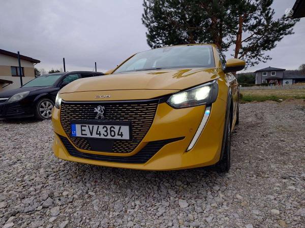 Yellow Peugeot 208 2020 in Vilnius, with an engine capacity of 0.00 L and mileage of 85 thousand km for 13915 €, photo 2 on AUTOMOTO.COM.LV