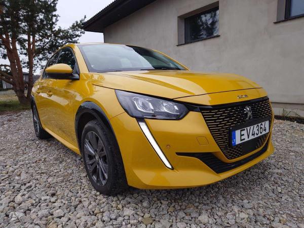 Yellow Peugeot 208 2020 in Vilnius, with an engine capacity of 0.00 L and mileage of 85 thousand km for 13915 €, photo 3 on AUTOMOTO.COM.LV