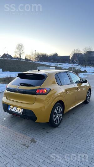 Yellow Peugeot 208 2020 in Rezekne, with an engine capacity of 1.20 L and mileage of 196 thousand km for 8490 €, photo 2 on AUTOMOTO.COM.LV