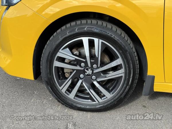 Yellow Peugeot 208 2020 in Tallinn, with an engine capacity of 1.20 L and mileage of 87 thousand km for 12995 €, photo 8 on AUTOMOTO.COM.LV