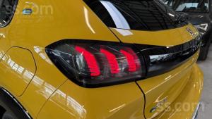 Yellow Peugeot 208 2021 in Riga, with an engine capacity of 1.40 L and mileage of 46 thousand km for 13990 €, photo 10 on AUTOMOTO.COM.LV