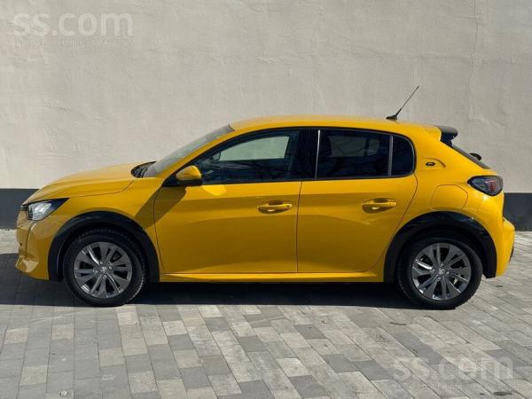 Yellow Peugeot 208 2021 in Riga, with an engine capacity of 1.60 L and mileage of 74 thousand km for 14990 €, photo 9 on AUTOMOTO.COM.LV
