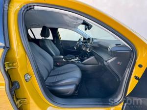 Yellow Peugeot 208 2021 in Riga, with an engine capacity of 1.60 L and mileage of 74 thousand km for 14990 €, photo 13 on AUTOMOTO.COM.LV