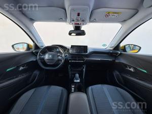 Yellow Peugeot 208 2021 in Riga, with an engine capacity of 1.60 L and mileage of 74 thousand km for 14990 €, photo 14 on AUTOMOTO.COM.LV