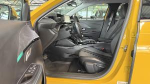 Dzeltens Peugeot 208 2021 Rīga, ar dzinēja tilpumu 1.00 L un nobraukumu 46 tūkst. km par 1399000 €, foto 10 vietnē AUTOMOTO.COM.LV