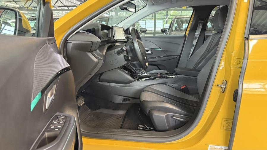 Dzeltens Peugeot 208 2021 Rīga, ar dzinēja tilpumu 1.00 L un nobraukumu 46 tūkst. km par 1399000 €, foto 10 vietnē AUTOMOTO.COM.LV