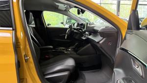 Dzeltens Peugeot 208 2021 Rīga, ar dzinēja tilpumu 1.00 L un nobraukumu 46 tūkst. km par 1399000 €, foto 16 vietnē AUTOMOTO.COM.LV