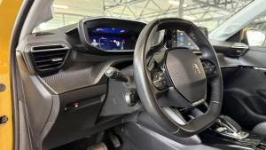 Dzeltens Peugeot 208 2021 Rīga, ar dzinēja tilpumu 1.00 L un nobraukumu 46 tūkst. km par 1399000 €, foto 17 vietnē AUTOMOTO.COM.LV