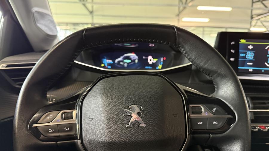 Dzeltens Peugeot 208 2021 Rīga, ar dzinēja tilpumu 1.00 L un nobraukumu 46 tūkst. km par 1399000 €, foto 18 vietnē AUTOMOTO.COM.LV