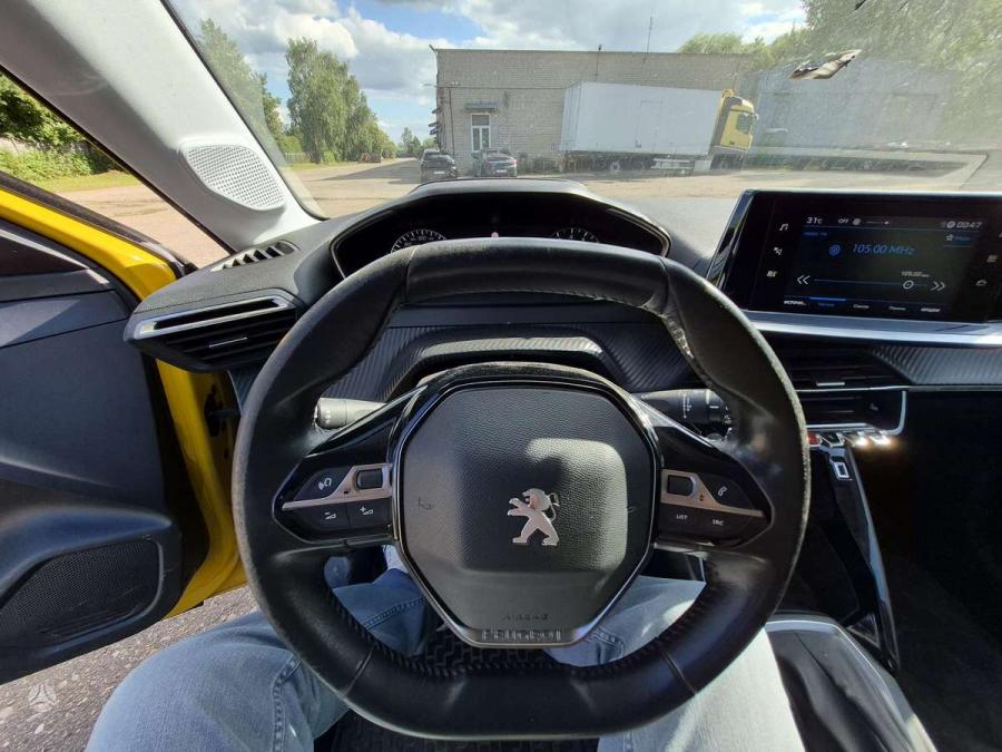 Желтый Пежо 208 2021 в Каунас, объемом двигателя 1.20 л и пробегом 113 тыс. км за 4235 €, фото 17 на AUTOMOTO.COM.LV