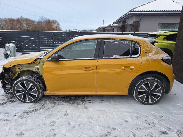 Yellow Peugeot 208 2022 in Panevezys, with an engine capacity of 0.00 L and mileage of 36 thousand km for 6650 €, photo 5 on AUTOMOTO.COM.LV
