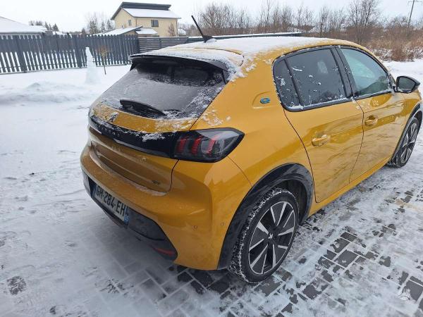 Yellow Peugeot 208 2022 in Panevezys, with an engine capacity of 0.00 L and mileage of 36 thousand km for 6650 €, photo 6 on AUTOMOTO.COM.LV