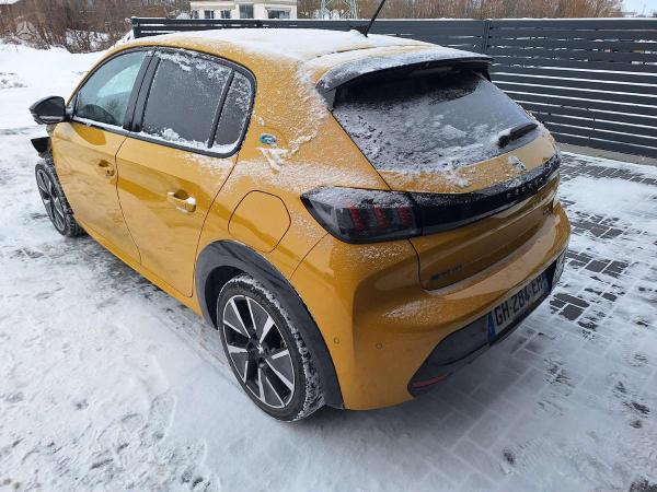 Yellow Peugeot 208 2022 in Panevezys, with an engine capacity of 0.00 L and mileage of 36 thousand km for 6650 €, photo 7 on AUTOMOTO.COM.LV