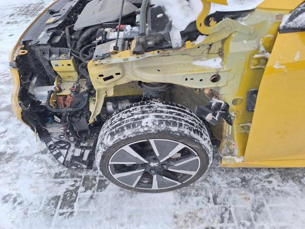 Yellow Peugeot 208 2022 in Panevezys, with an engine capacity of 0.00 L and mileage of 36 thousand km for 6650 €, photo 9 on AUTOMOTO.COM.LV