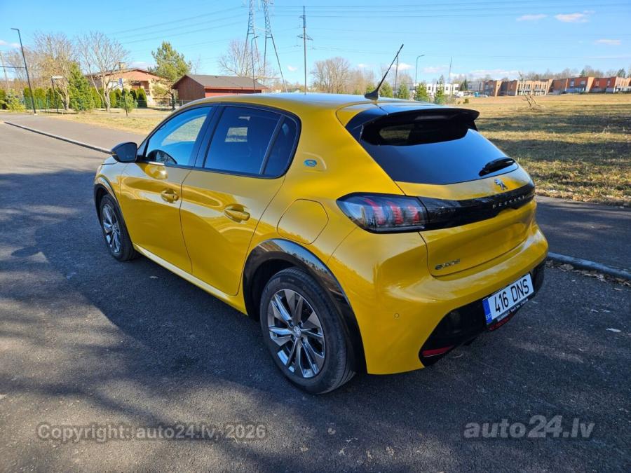 Yellow Peugeot 208 2022 in Tartu, with an engine capacity of 0.00 L and mileage of 46 thousand km for 20900 €, photo 4 on AUTOMOTO.COM.LV