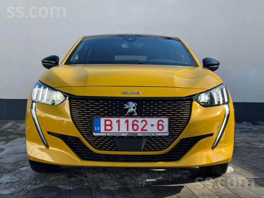 Dzeltens Peugeot 208 2022 Rīga, ar dzinēja tilpumu 1.40 L un nobraukumu 49 tūkst. km par 14850 €, foto 3 vietnē AUTOMOTO.COM.LV