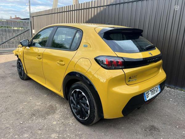Dzeltens Peugeot 208 2022 Kauņa, ar dzinēja tilpumu 0.00 L un nobraukumu 36 tūkst. km par 6700 €, foto 6 vietnē AUTOMOTO.COM.LV