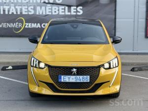 Yellow Peugeot 208 2022 in Riga, with an engine capacity of 0.00 L and mileage of 79 thousand km for 15990 €, photo 3 on AUTOMOTO.COM.LV