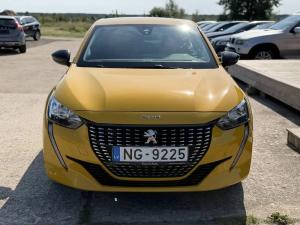 Yellow Peugeot 208 2022 in Riga, with an engine capacity of 1.20 L and mileage of 86 thousand km for 10900 €, photo 3 on AUTOMOTO.COM.LV