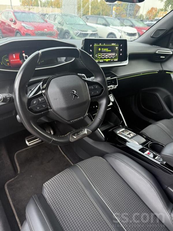 Yellow Peugeot 208 2023 in Riga, with an engine capacity of 1.20 L and mileage of 36 thousand km for 14990 €, photo 11 on AUTOMOTO.COM.LV