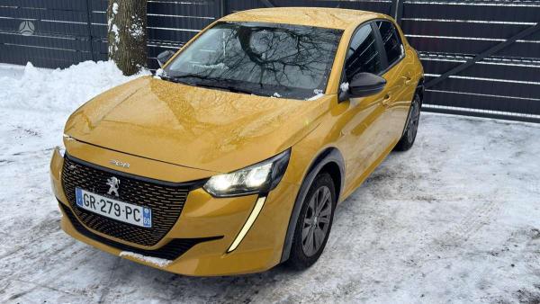 Yellow Peugeot 208 2023 in Jonava, with an engine capacity of 0.00 L and mileage of 16 thousand km for 8700 €, photo 9 on AUTOMOTO.COM.LV